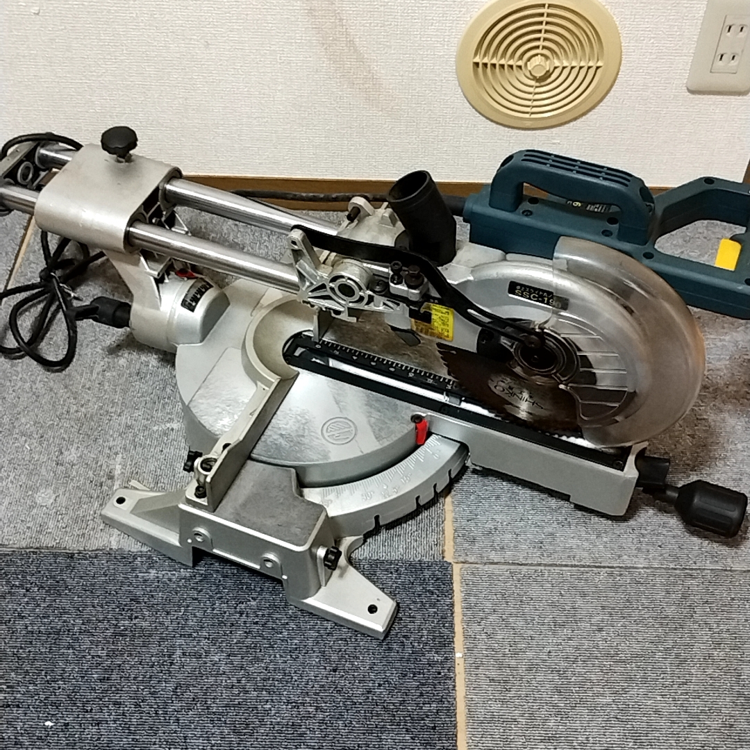 【やや傷や汚れあり】★動作OK★ シンコー 卓上スライド丸のこ SHINKO SSC-190 スライドマルノコ 大工道具の落札情報詳細 ...