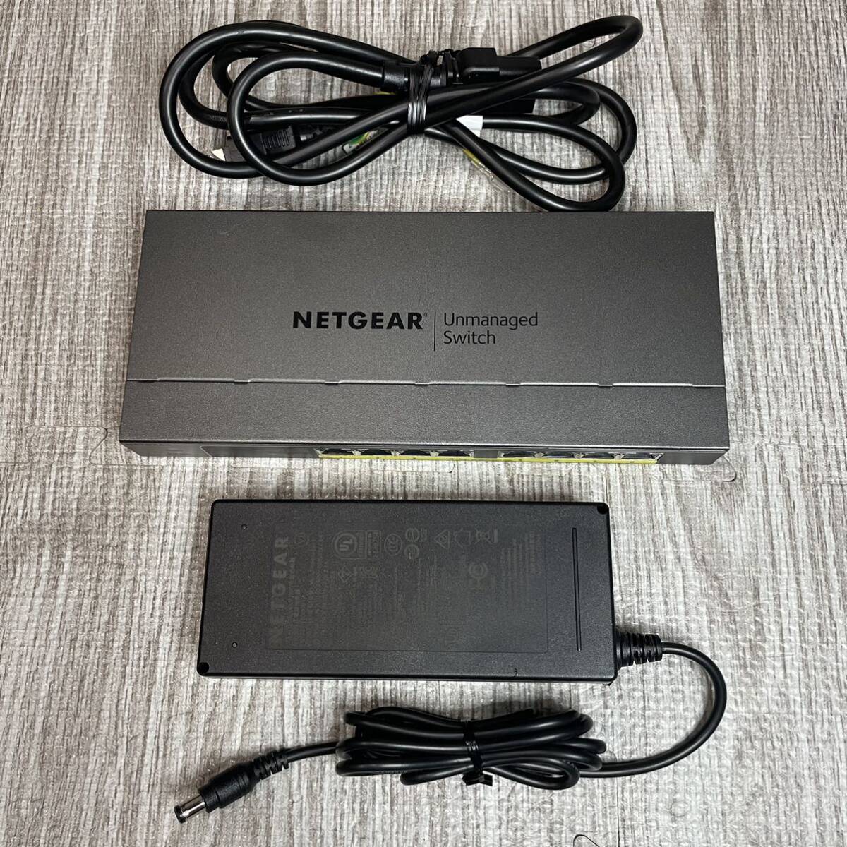 【目立った傷や汚れなし】NETGEAR ネットギア GS108PP スイッチングハブ ギガ8ポート PoE+ ACアダプター 電源ケーブル付の ...