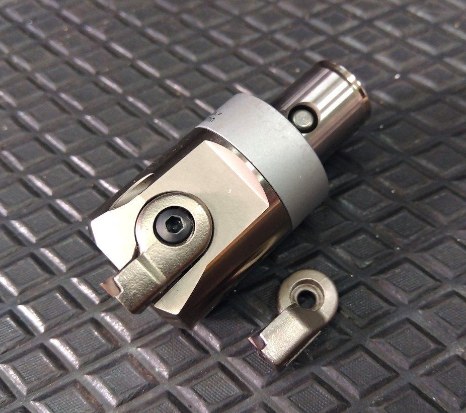 【未使用に近い】★極上中古 BIG + KAISER ボーリングヘッド EWN25-47CKB2 適合チップ付！ 大昭和精機 CKボーリング ...