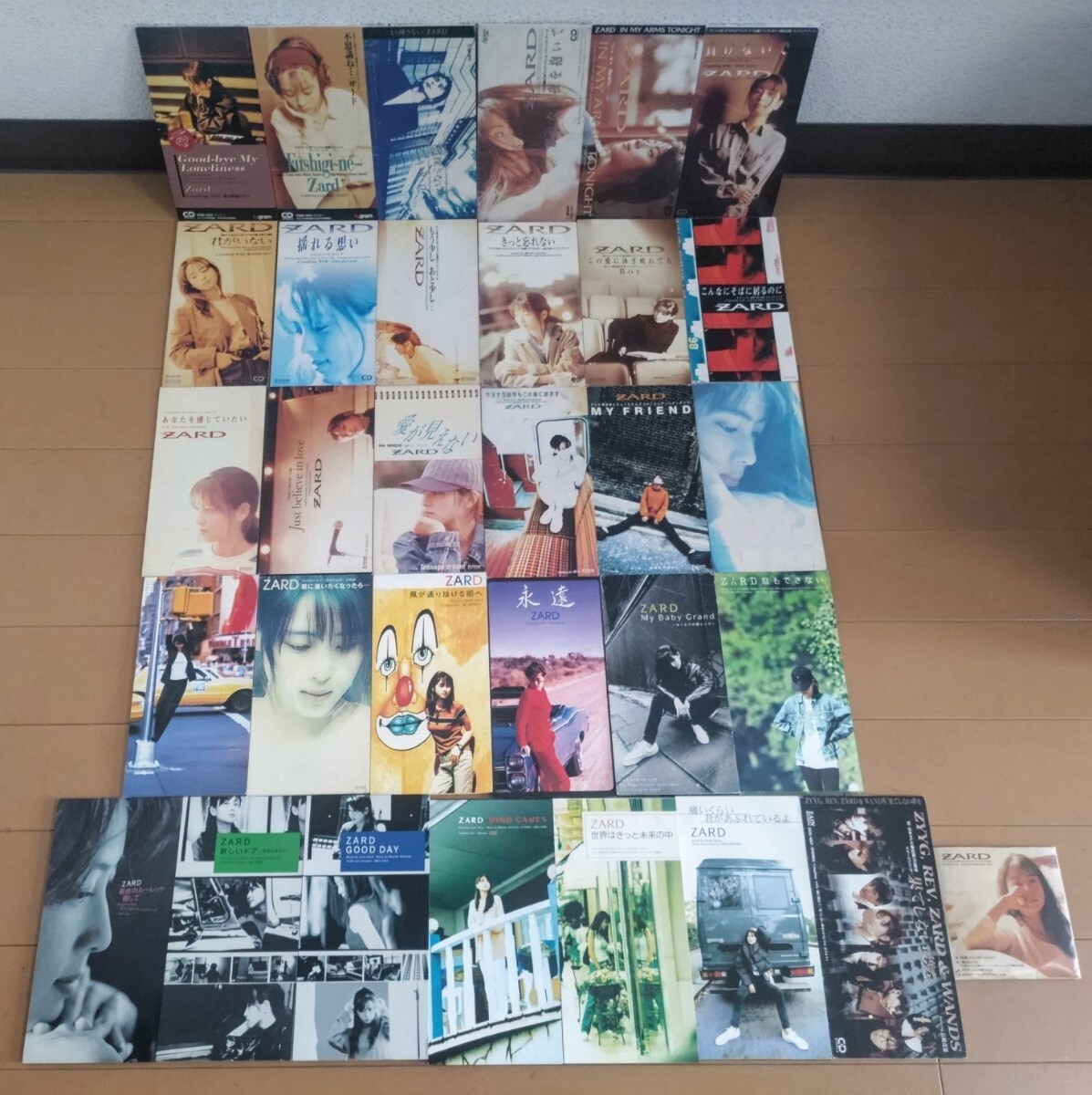 【目立った傷や汚れなし】★☆「送料無料」ZARD 8cm CD シングル 1st〜30th+果てしない夢を SPECIAL ENHANCED CD まとめて32枚セット!! 坂井泉水★☆の落札 ...