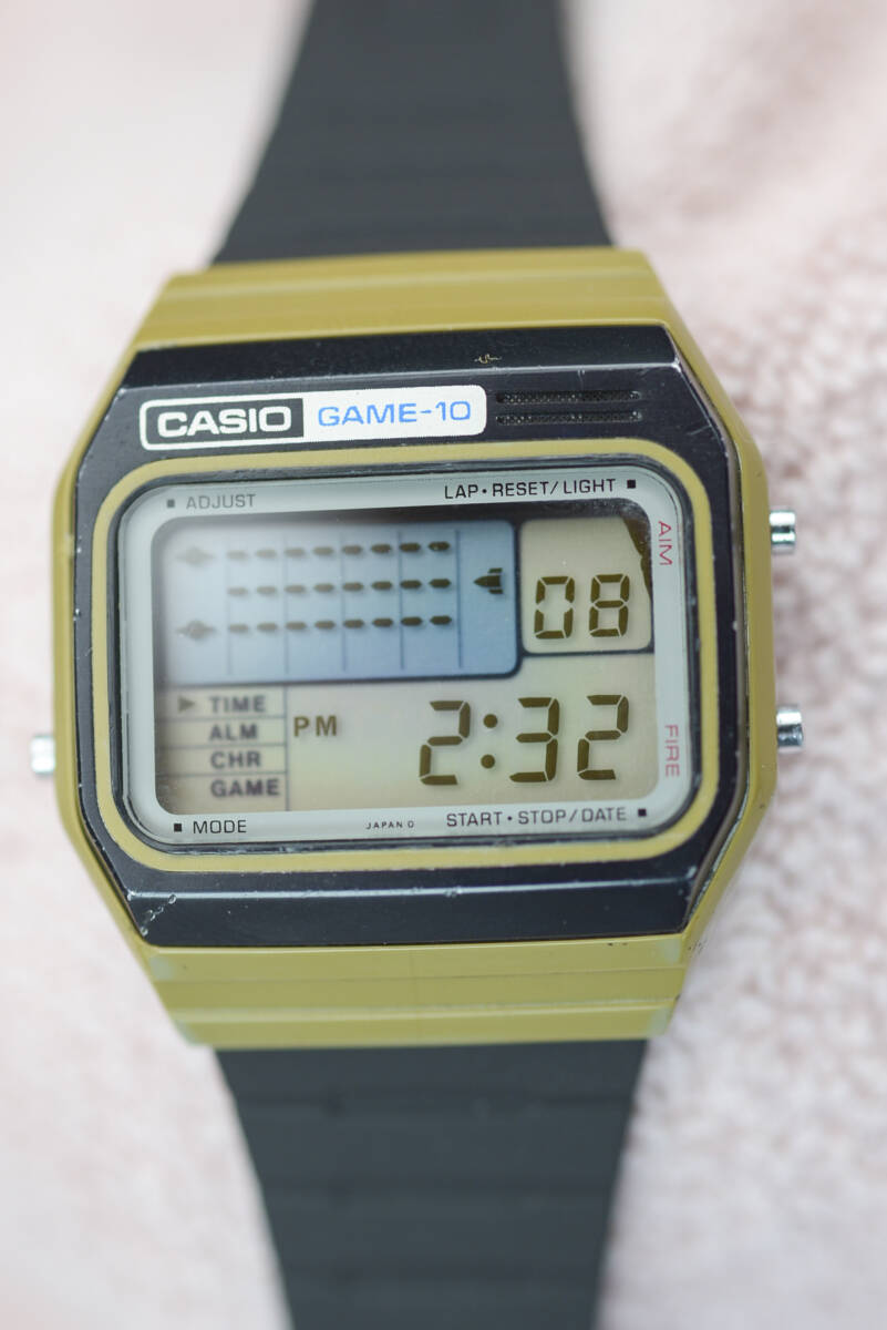 【やや傷や汚れあり】【激レア】CASIO GM-10 INVADER GAME WATCH カシオ ゲームウォッチ ビンテージ デジタル 腕 ...