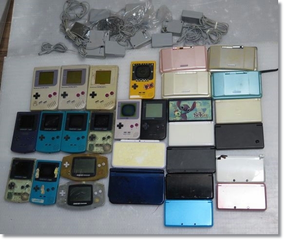 【やや傷や汚れあり】 任天堂 ゲームボーイ GBA/GBカラー/GBポケット/初代GB/Newニンテンドー3DS/Newニンテンドー2DS LL/3DS/DS Lite など29台をセット の ...