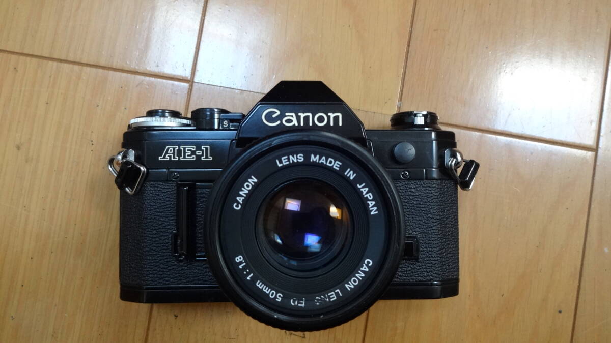 【全体的に状態が悪い】Canon AE-1 Black + NEW FD 50mm 1:1.8の落札情報詳細 - Yahoo!オークション落札価格検索 オークフリー