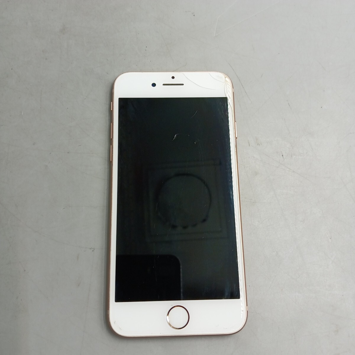 【傷や汚れあり】E iPhone8 MQ862J/A 256G 256ギガ SIMロックなし 最大容量76% ゴールド 352994091178804 画面・裏ガラス・カメラ部分割れ有りの落札 ...