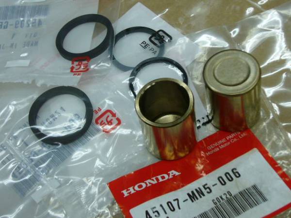 【未使用】 NSR50 NS-1 ドリーム50 XR50 リード NSR80 XR100 AC10 AC12 AC15 純正 キャリパー ...