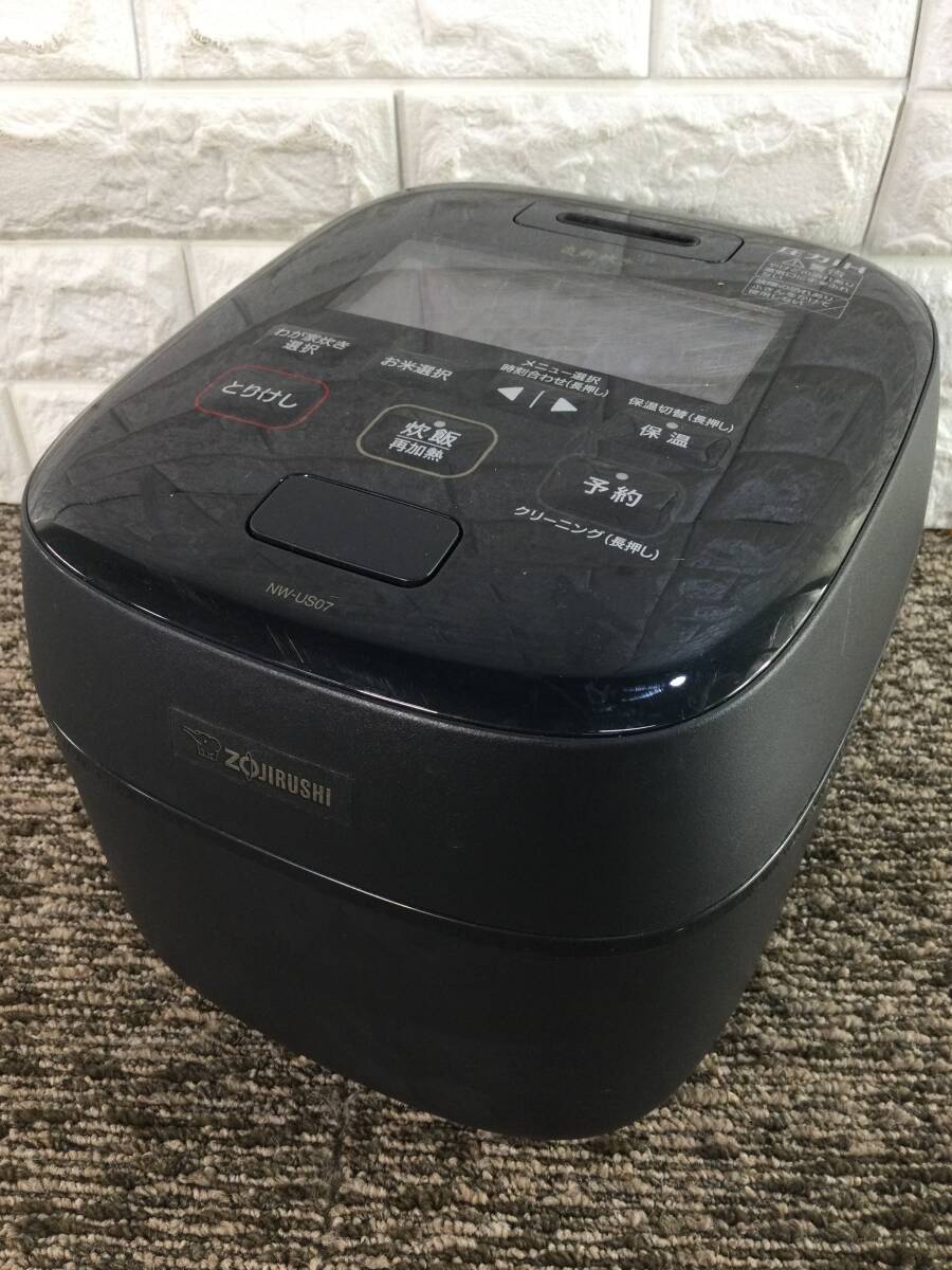 【やや傷や汚れあり】 ZOJIRUSHI ゾウジルシ 象印 マイコン炊飯ジャー HZ チャコール 2022年製 炊飯器 100V ※通電確認済み NL-BE05型の落札情報詳細 - Yahoo ...