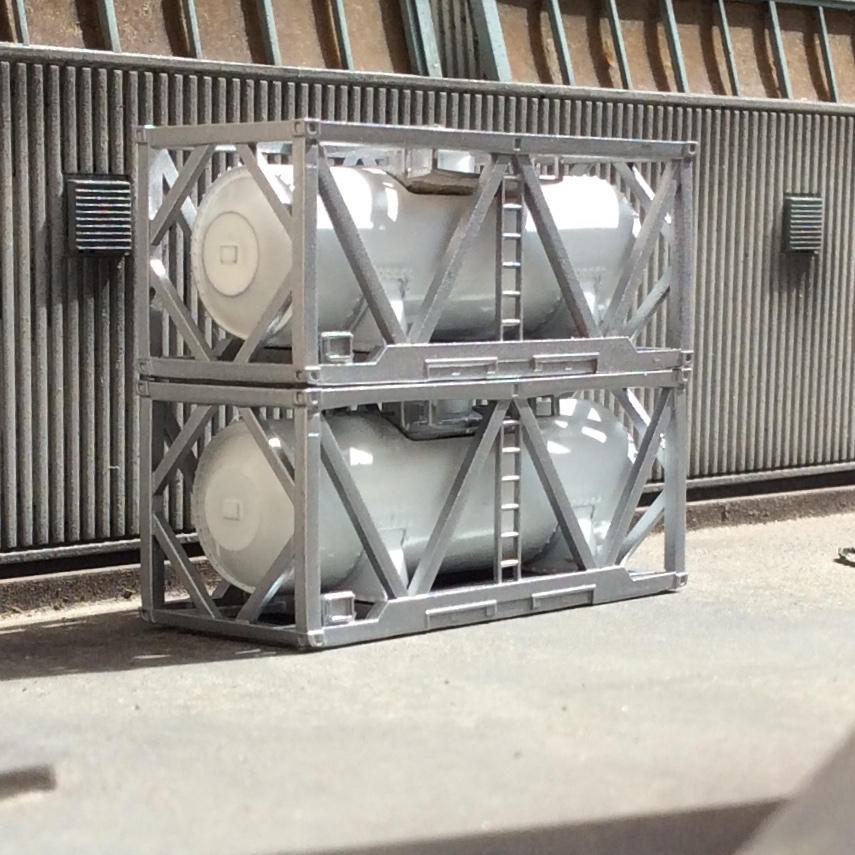 【目立った傷や汚れなし】☆ Nゲージ UT10C 液化アンモニア専用タンクコンテナデカール＋塗装済コンテナ2個 1円スタート 14,16,18の落札情報詳細 - Yahoo!オークション落札 ...