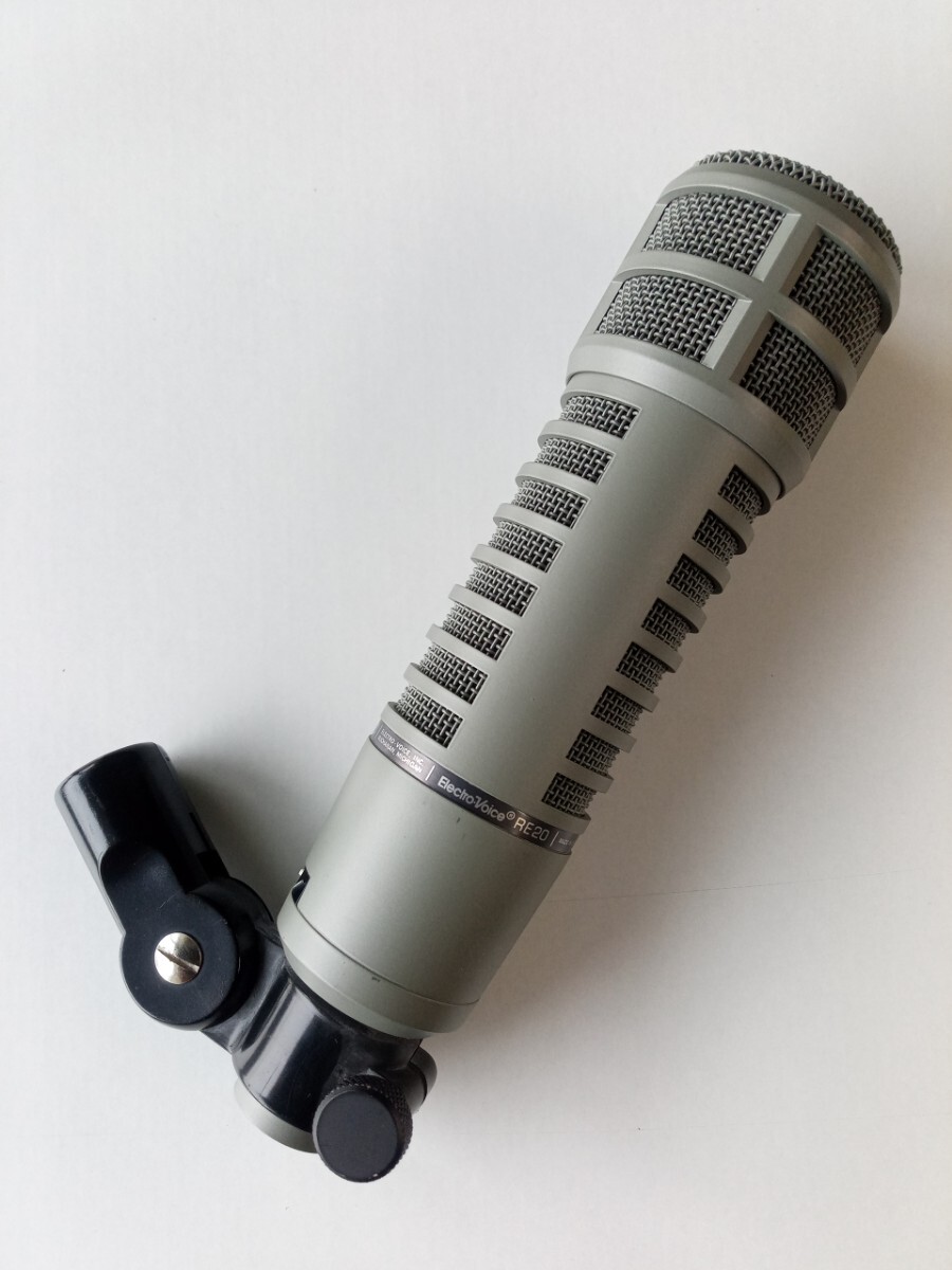 【目立った傷や汚れなし】レア 美品 Electro Voice RE27 N/D US製 プロ用 ダイナミックマイク ケース付 定価19万 ...