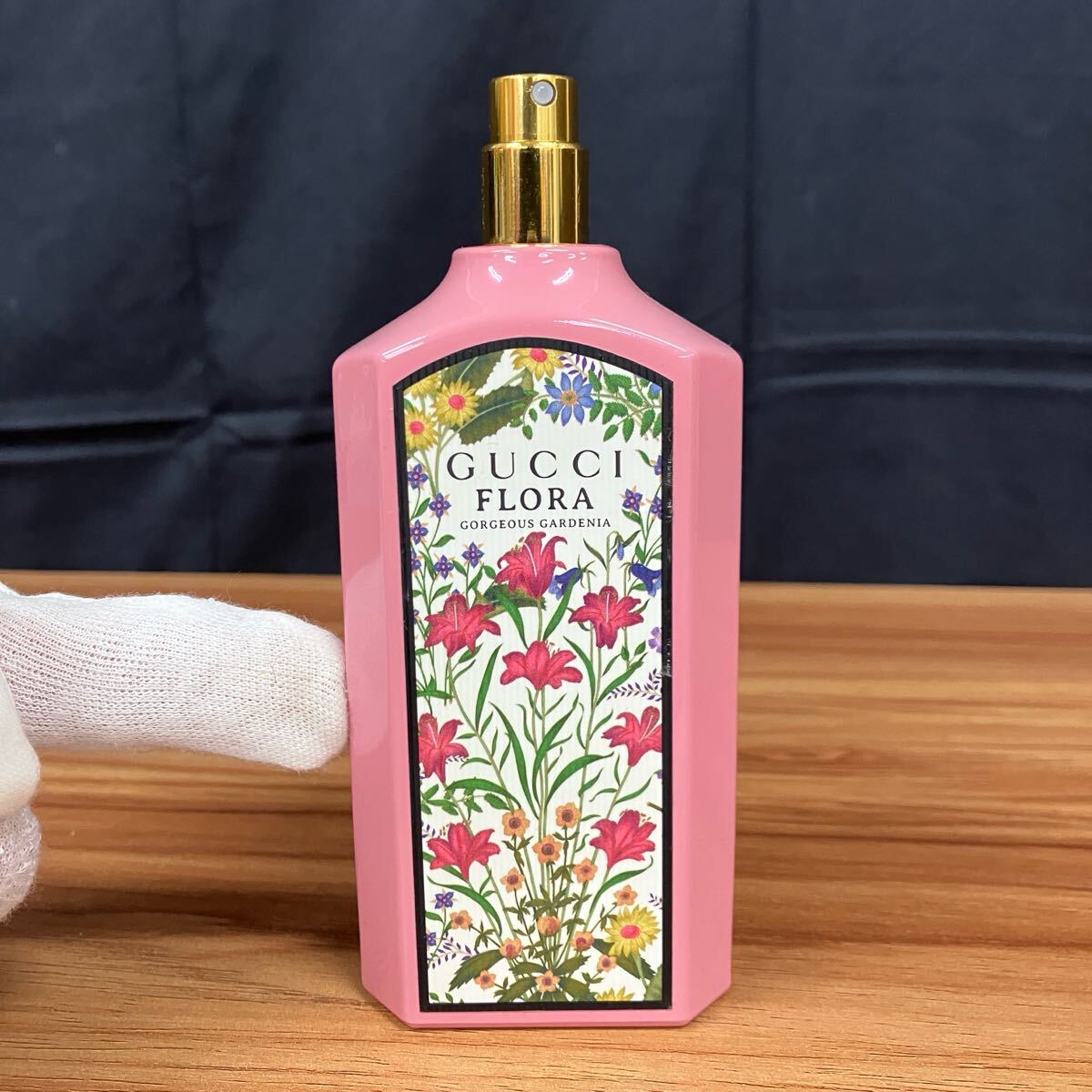 【目立った傷や汚れなし】♪【売り切り】GUCCI グッチ FLORA フローラ GORGEOUS GARDENIA ゴージャスガーデニア オードパルファム ブランド香水 100ml 4割残りの ...