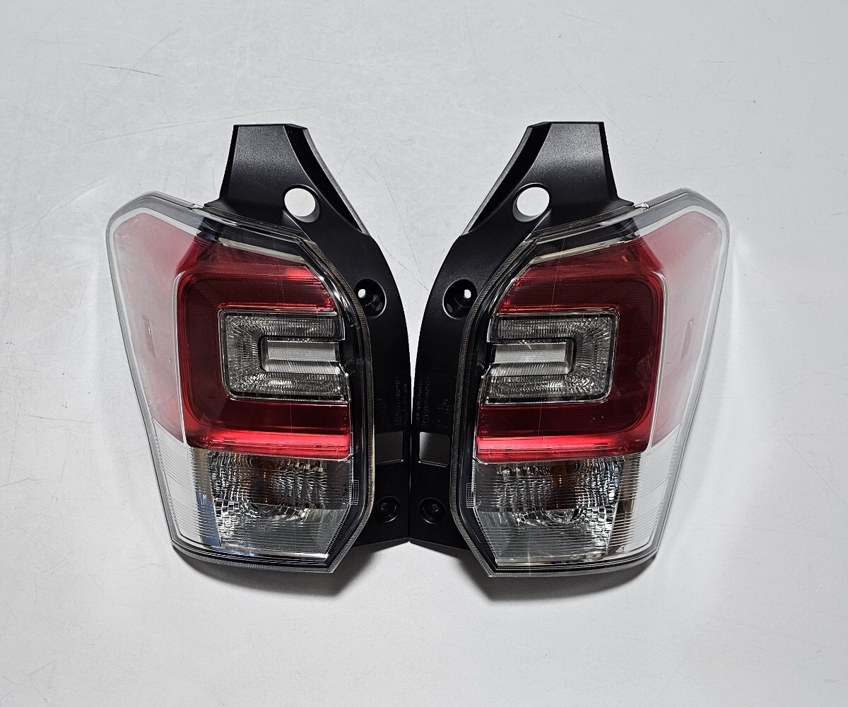 【やや傷や汚れあり】スバル フォレスター・SJ5/SJG 純正 後期 テールランプ/テールライト ASSY LED 左右 美品 低走 ICHIKOH D171の落札情報詳細 - Yahoo ...