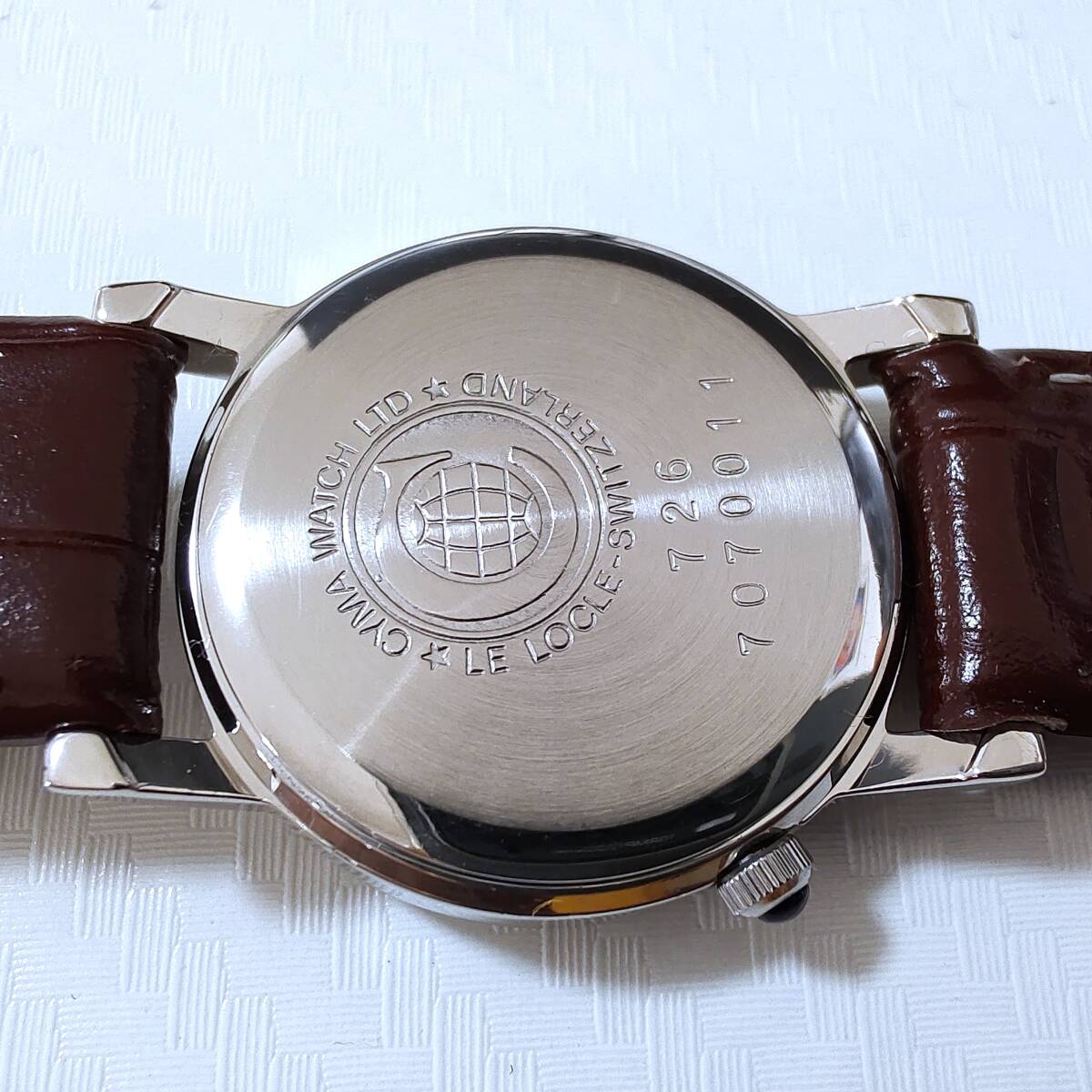 【やや傷や汚れあり】 CYMA(SWISS MADE) Louis XV クオーツ腕時計 女性用 (ETA 902.101搭載)の落札情報詳細 ...