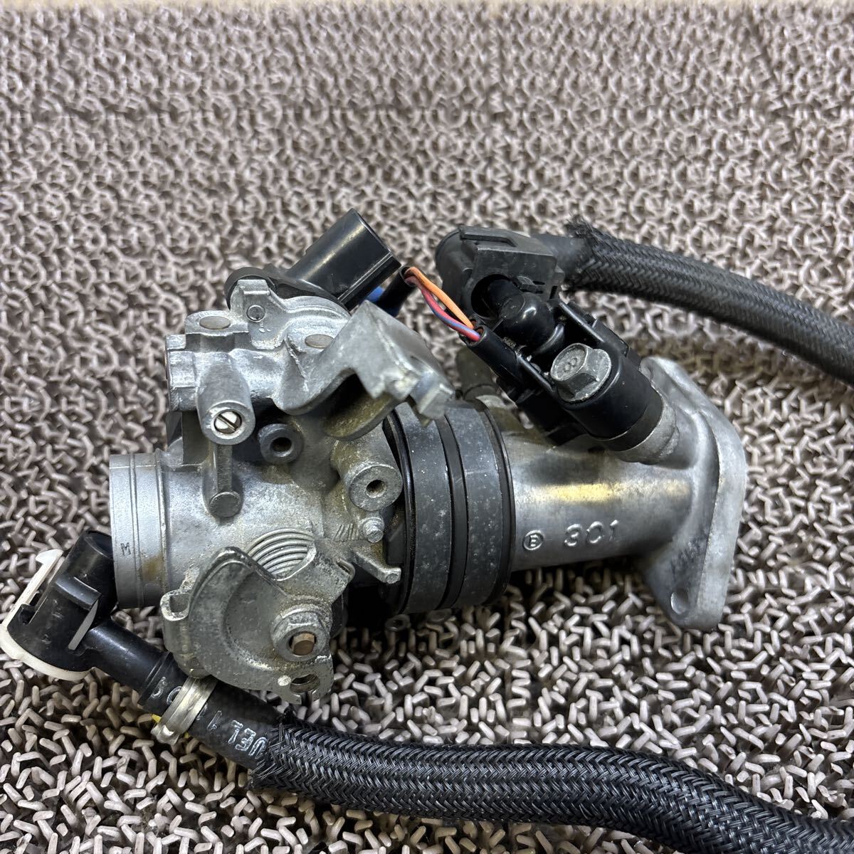 【傷や汚れあり】YZF-R125 VG5RE 5D7 スロットルボディー インジェクターの落札情報詳細 - Yahoo!オークション落札価格 ...