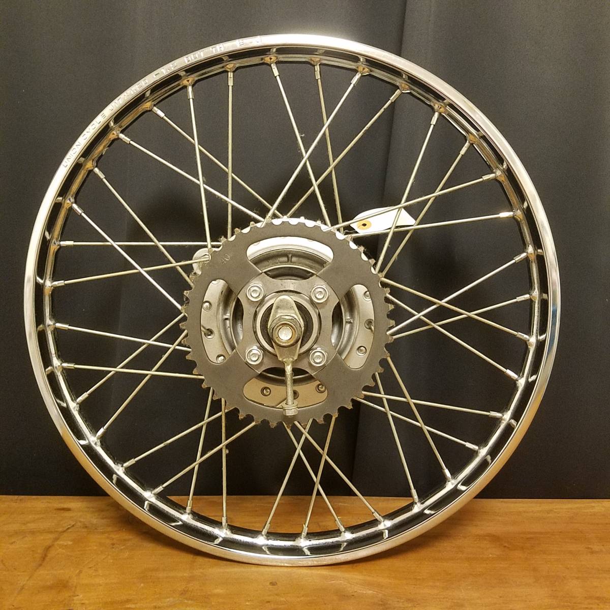 UNION CYCLE J17×1.20-1.2 DOT TH E J レストア 部品取り に如何でしょうか。の落札情報詳細 - ヤフオク落札 ...