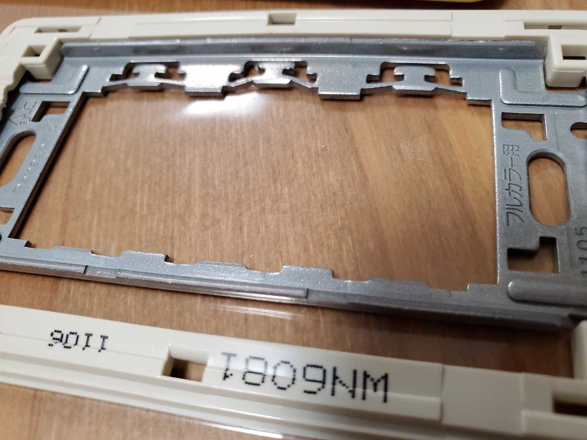 パナソニック Panasonic コンセント スイッチプレート&取付枠 WN6001 WN6081の落札情報詳細 - Yahoo!オークション落札価格検索 オークフリー