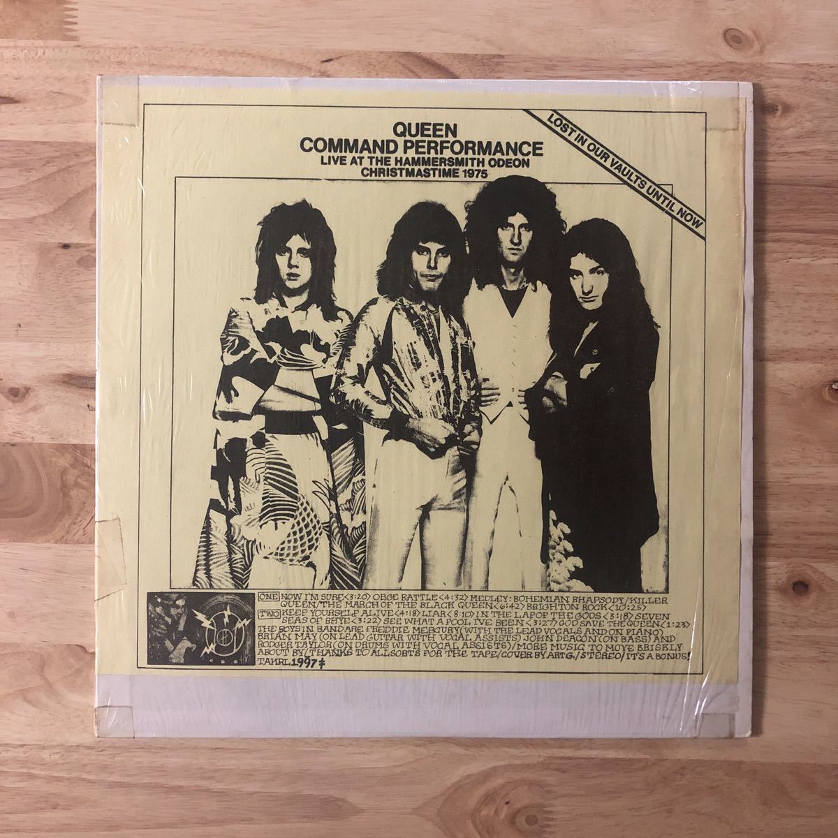 【やや傷や汚れあり】LP QUEEN/COMMAND PERFORMANCE LIVE AT THE HAMMERSMITH ODEON CHRISTMASTIME 1975[WORLDS ...