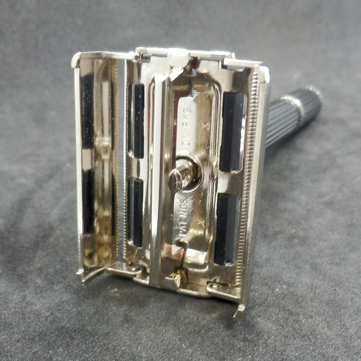 【目立った傷や汚れなし】即決★ヴィンテージ 1960年代?★アメリカ製 USA ジレット Gillette Adjustable Slim ...