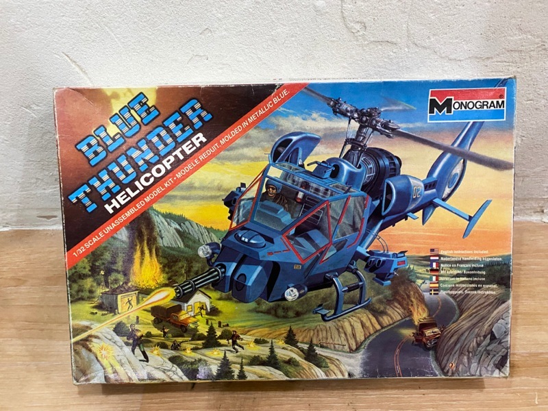【やや傷や汚れあり】未組立☆MONOGRAM 1/32 BLUE THUNDER HELICOPTER 航空機 戦闘機 プラモデル 中古☆ の ...