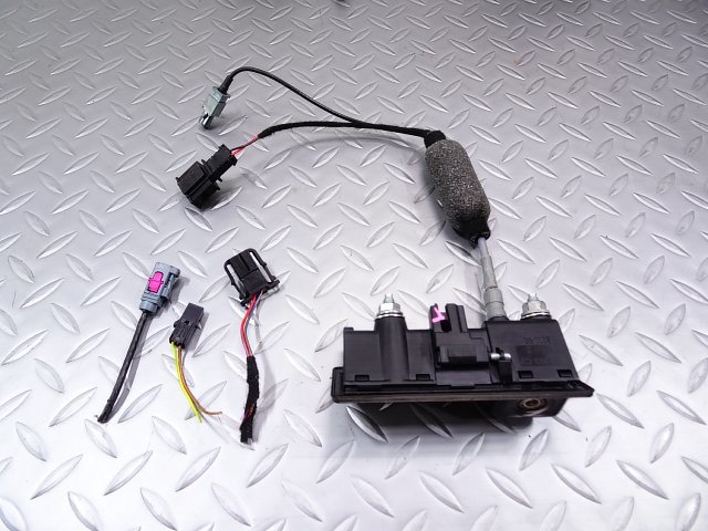 【やや傷や汚れあり】A/BS18 Audi A4 ABA-8KCDH (アウディ B8 セダン 1.8TFSI 2008y) トランク ...