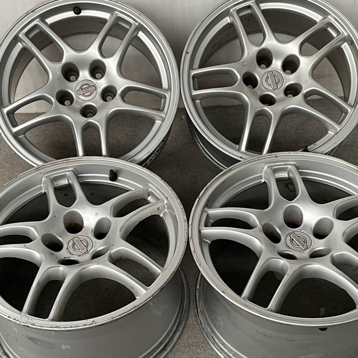 【傷や汚れあり】NISSAN日産 純正 BCNR33 スカイライン GT-R GTR 鍛造 FORGED 17インチ 9J +30 PCD 114.3 5H ホイール のみ4本セット。の落札 ...