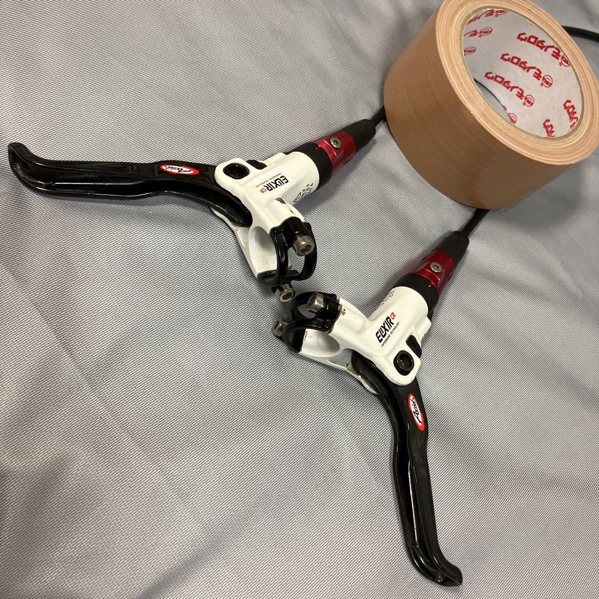 【やや傷や汚れあり】Avid Elixir CR 油圧ディスクブレーキ レバー キャリパー セット / 昔の高級品 Sram ポストマウント MTB カーボンレバー ホワイト レッドの落札情報 ...