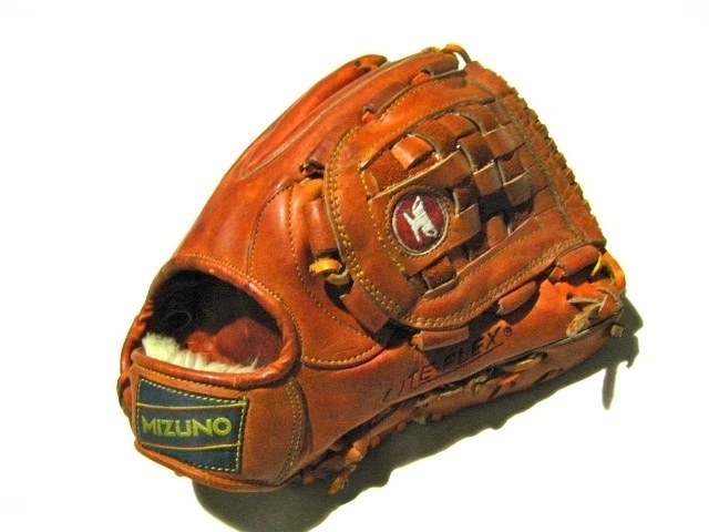 【傷や汚れあり】ビンテージ MIZUNO 赤カップ WorldWin 美津濃 JGT-5 ワールドウィン 硬式用 オレンジ系 ミズノ 昭和 レトロ オリジナルの落札情報詳細 - ヤフオク落札 ...