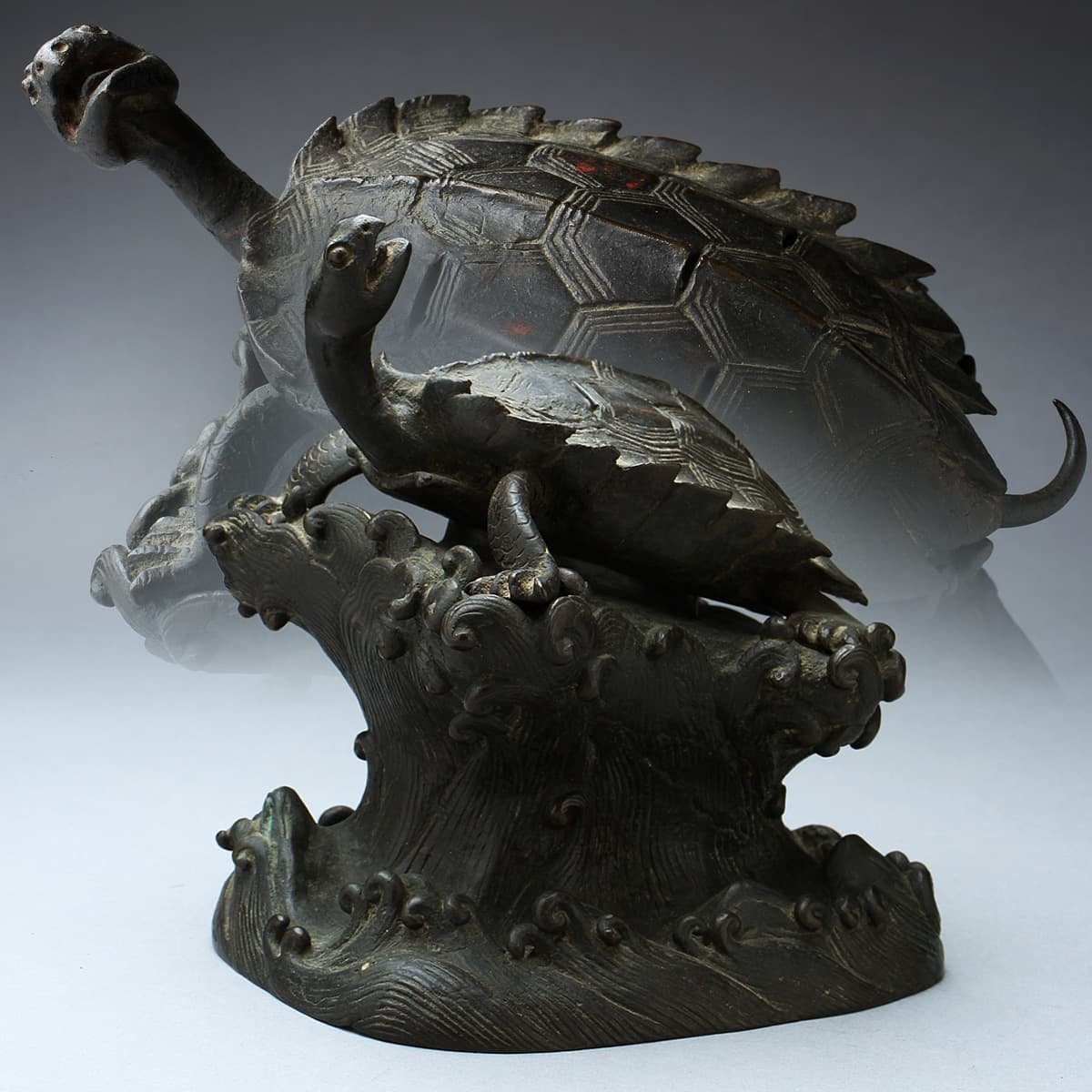 【やや傷や汚れあり】EF245 時代物 古銅 亀香炉 高16cm 重1.9kg・銅波岩に亀香爐・銅龜薫香炉・龜銅香炉・銅香爐 香道具/茶道具の落札情報詳細 - ヤフオク落札価格検索 オークフリー