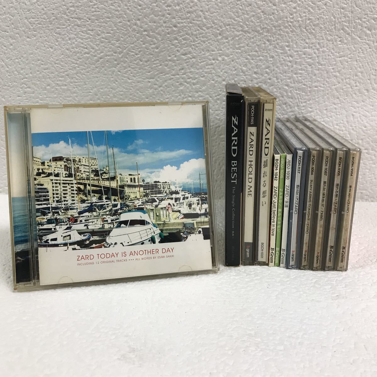 【やや傷や汚れあり】I1102A2 まとめ★ZARD CD 8cm 12巻セット 邦楽 坂井泉水 B-Gram RECORDS / BEST 揺れる想い 負けないで 永遠 息もできない 君がい ...