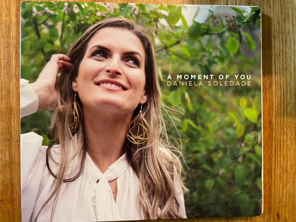 【やや傷や汚れあり】CD DANIELA SOLEDADE / A MOMENT OF YOUの落札情報詳細 - ヤフオク落札価格検索 オークフリー