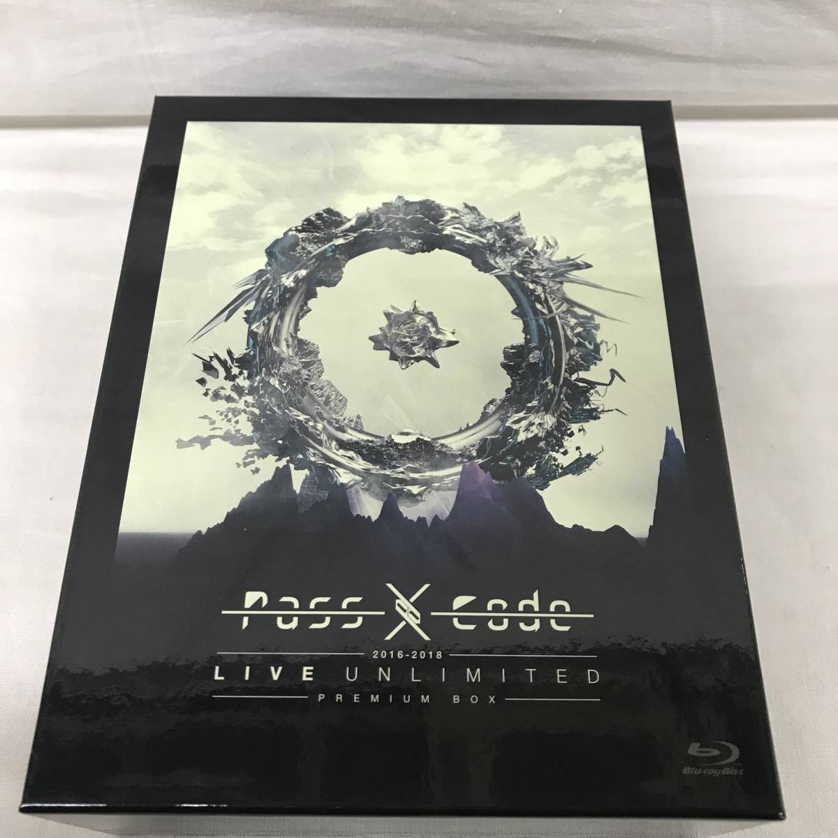 【やや傷や汚れあり】dn204 送料無料！PassCode 2016-2018 LIVE UNLIMITED PREMIUM BOX フォト ...