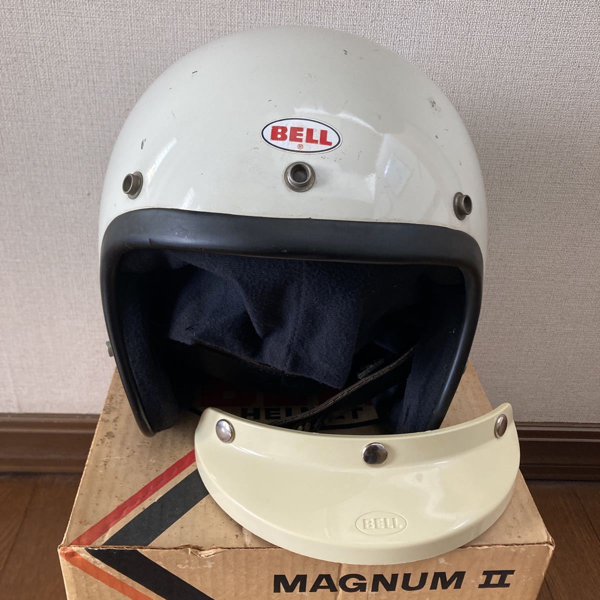 【全体的に状態が悪い】BELL ジェットヘルメット MAGNUM Ⅱの落札情報詳細 - ヤフオク落札価格検索 オークフリー