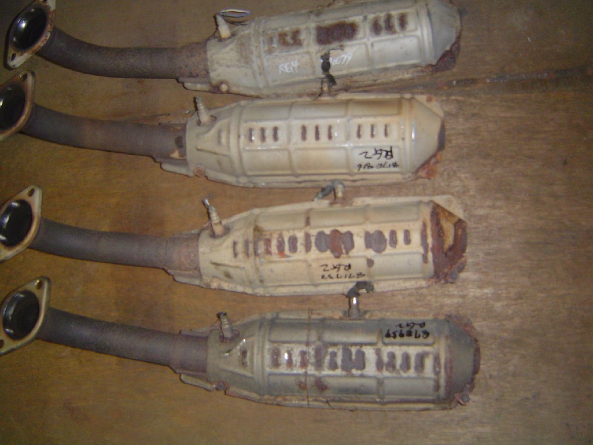 【全体的に状態が悪い】RG1 RG2 ステップワゴン 触媒 エキゾースト フロントパイプ ショクバイ キャタライザー コンバーター パラジウム ...