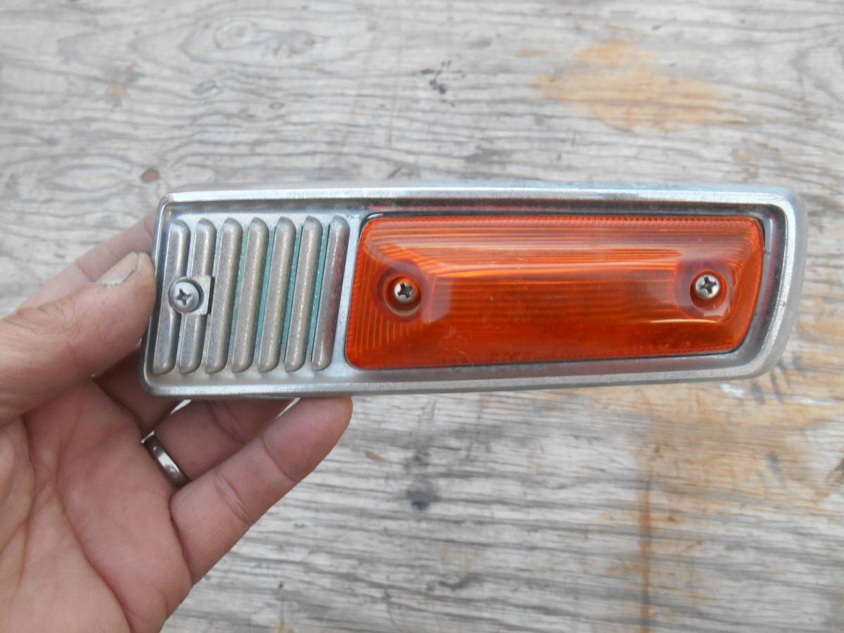 【傷や汚れあり】 旧車当時物昭和 330/331/332 日産セドリック/グロリア 純正サイドウインカー㊨ マーカー の落札情報詳細 - Yahoo!オークション落札価格検索 オークフリー