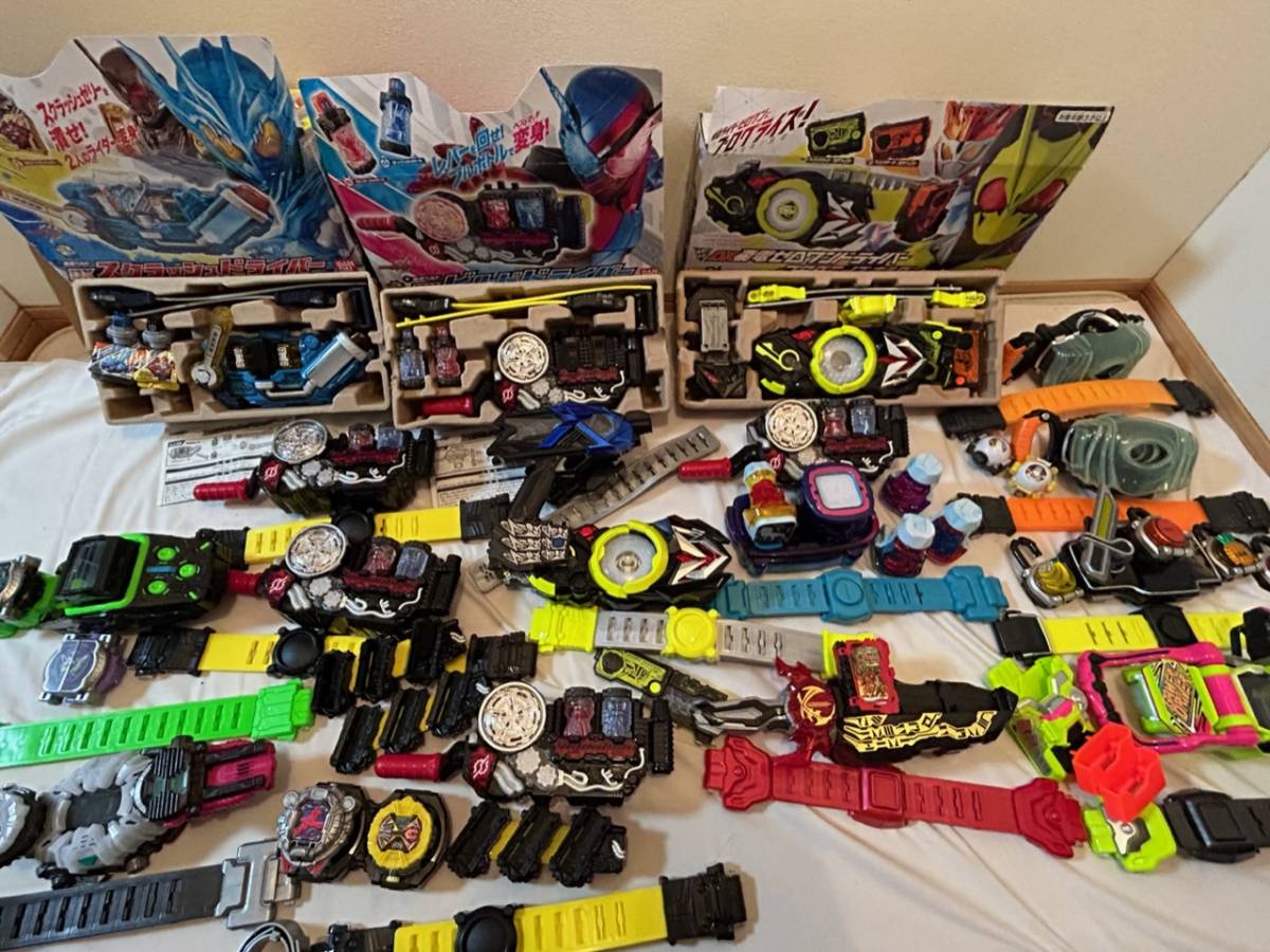 【傷や汚れあり】【美品 仮面ライダーベルト 動作確認】dxゼロワン ビルドドライバー リバイス ジクウ ソード まとめ 変身ベルト 武器等