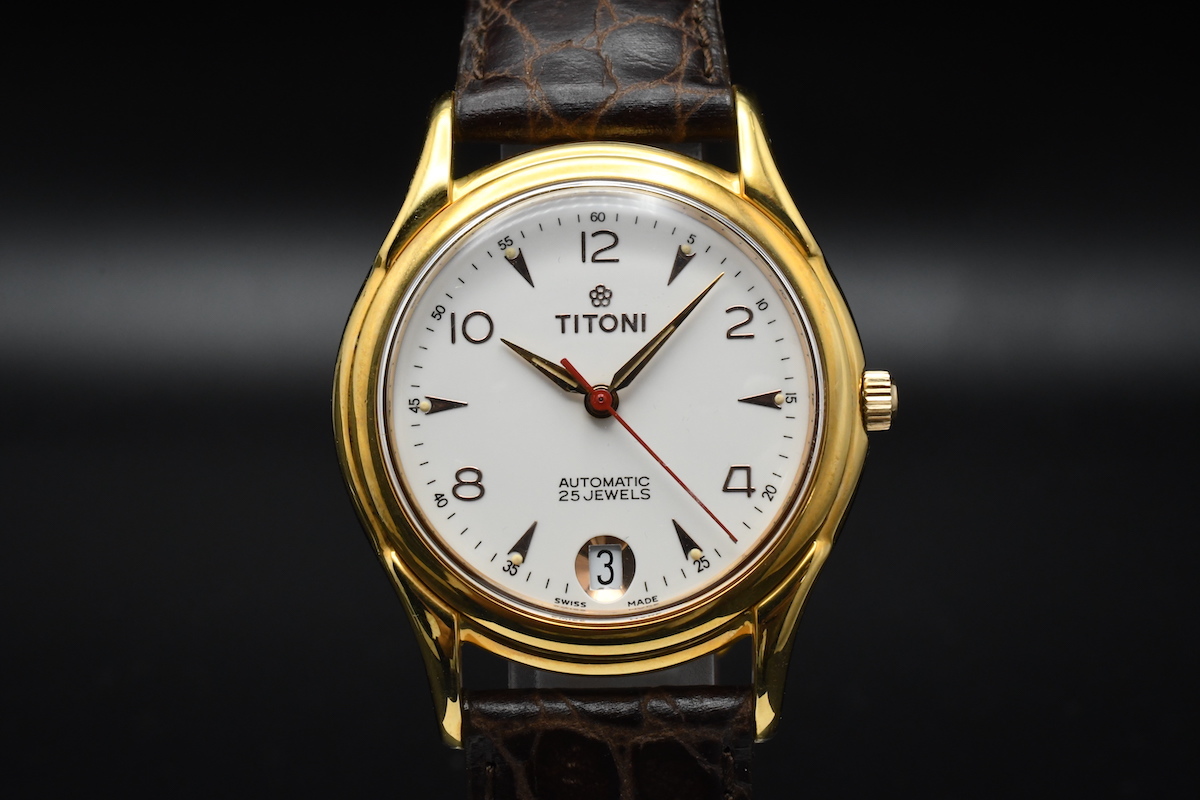 【未使用に近い】箱付美品 TITONI AUTOMATIC Ref：8369 チトーニ 裏スケ デイト 自動巻き メンズ 腕時計 12426の落札情報詳細 - ヤフオク落札価格検索 オークフリー