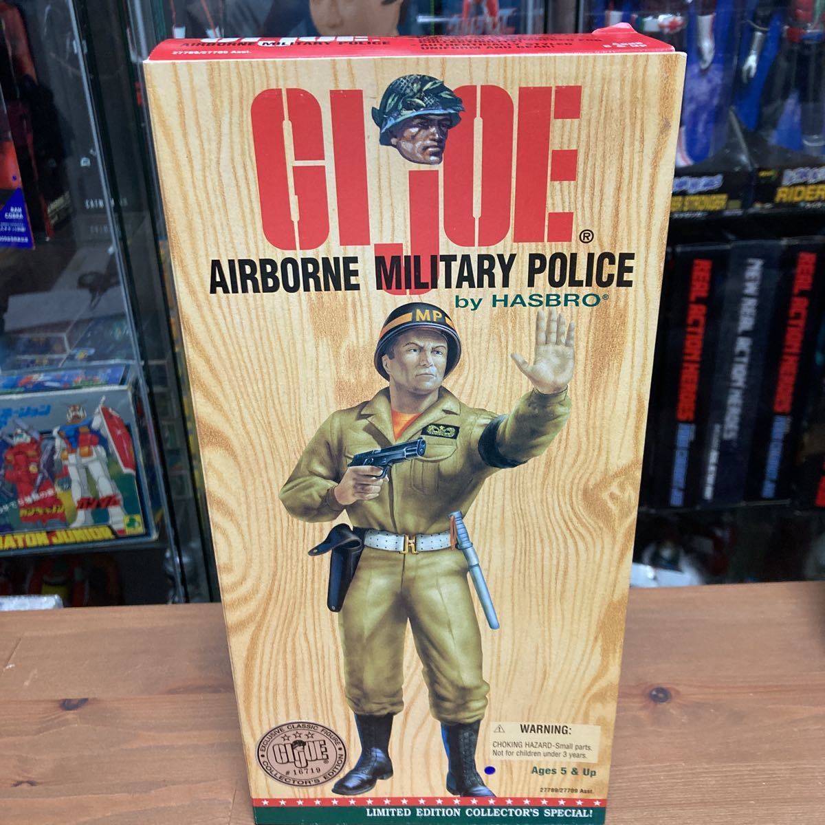 【未使用】iooo【未開封】HASBRO GIジョー GIJOE エアボーン ミリタリーポリス 1/6スケール ミリタリーフィギュアの落札情報 ...