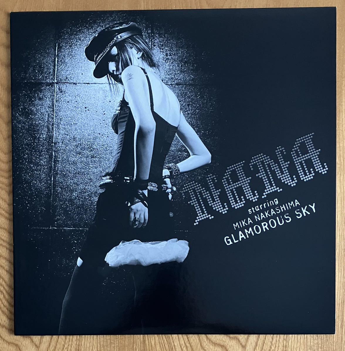 【未使用】PG送料無料サービス！中島美嘉 NANA starring MIKA NAKASHIMA【GLAMOROUS SKY】シングルCD ...