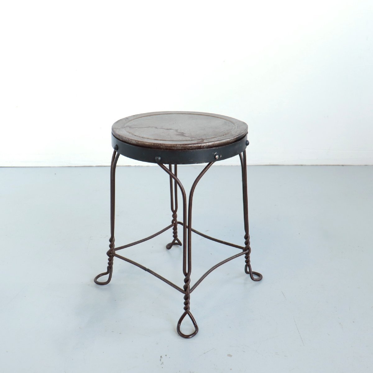 【やや傷や汚れあり】ヴィンテージ キッズ パーラースツール【#5279】アイスクリーム アメリカ アンティーク 折り畳み 椅子 店舗什器 カフェ チェア USAの落札情報詳細 - ヤフオク落札 ...