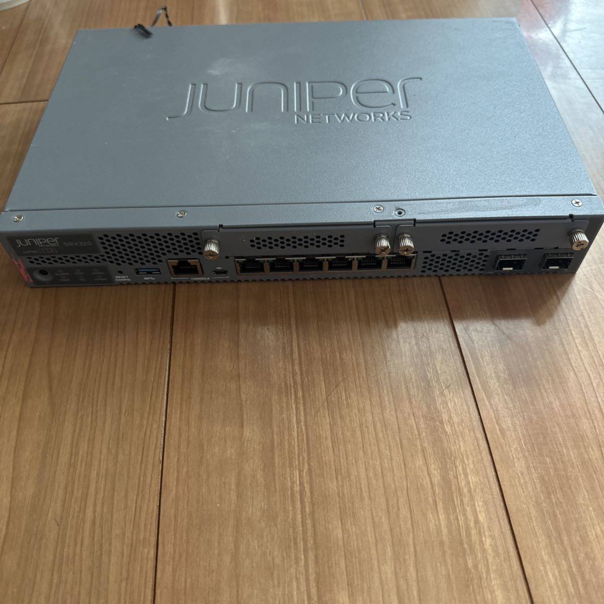 【傷や汚れあり】Juniper Networks SRX320の落札情報詳細 - Yahoo!オークション落札価格検索 オークフリー