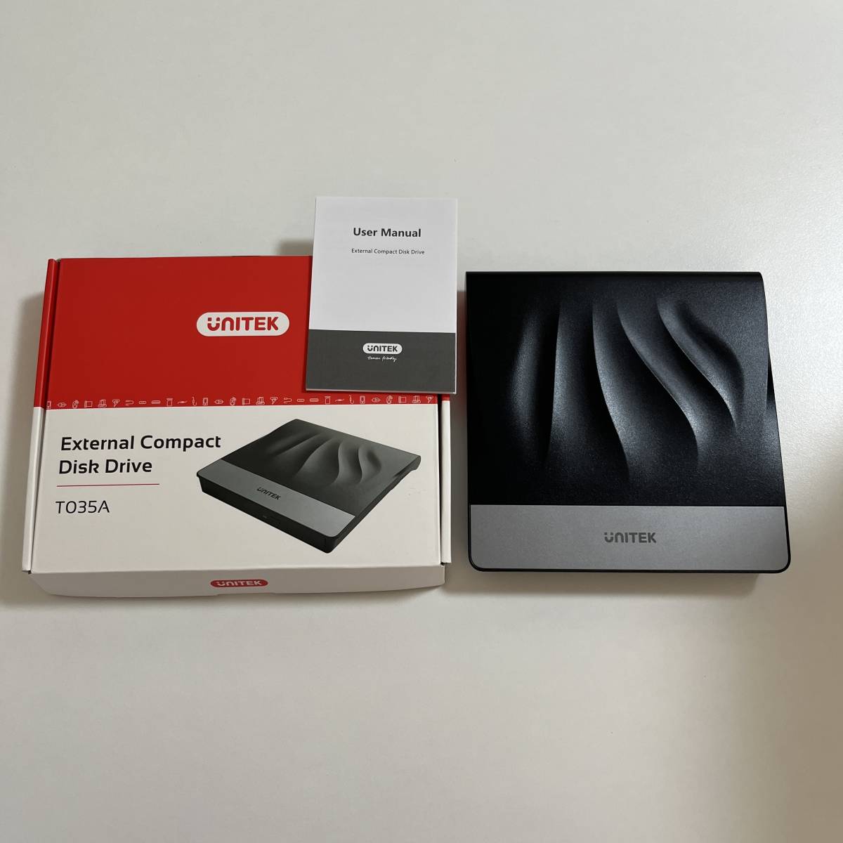 【未使用】【未使用】Unitek LM1492 外付けCD/DVDドライブ USB 3.0/Type Cポート付き ポータブルドライブ 読み込み・書き込み Windows 11/10/8/7の ...