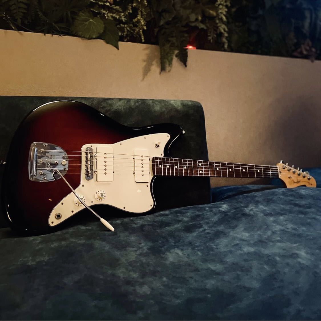 【やや傷や汚れあり】Fender American Professional Jazzmasterの落札情報詳細 - ヤフオク落札価格検索 ...