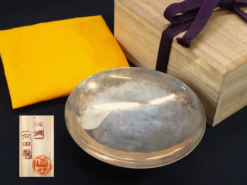 【傷や汚れあり】☆純銀盃 純銀 刻印 金城 向田製 酒盃 重量約106g 酒器 銀杯 共布 共箱☆ S04-1212の落札情報詳細 - ヤフオク落札価格検索 オークフリー