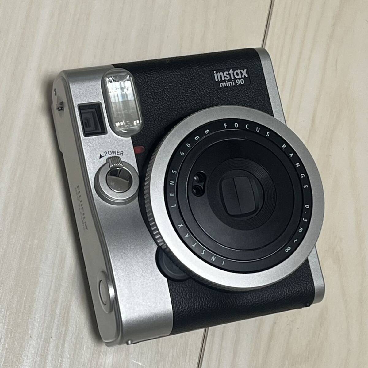 【目立った傷や汚れなし】FUJIFILM instax mini 90 ネオクラシック ブラック [インスタントカメラ チェキカメラ]の落札 ...