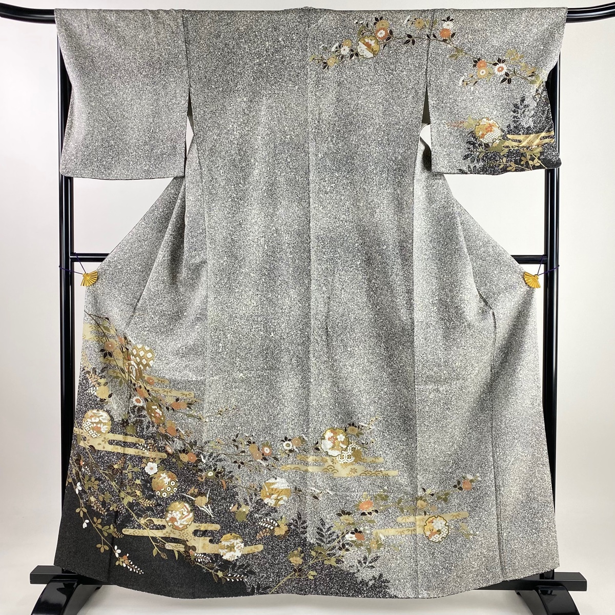 【目立った傷や汚れなし】訪問着 身丈161cm 裄丈67.5cm L 袷 松竹梅 金彩 ぼかし 灰白 正絹 美品 秀品 【中古】の落札情報詳細 - ヤフオク落札価格検索 オークフリー