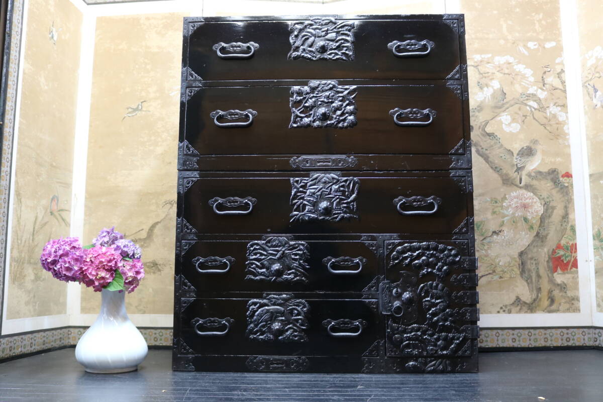 【傷や汚れあり】B96.希少！和モダン！ 上金具！古い時代箪笥山形県庄内地方（鶴岡）松鷹梅鶯金具五丁重ね箪笥明治中桐 #庄内箪笥 #和箪笥 #骨董品 #古民藝の落札情報詳細 - Yahoo ...