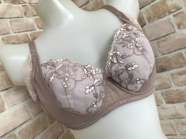 【目立った傷や汚れなし】h30025★Wacoal wing ワコール HB2740 補正 メッシュレース E85の落札情報詳細 - ヤフオク落札価格検索 オークフリー