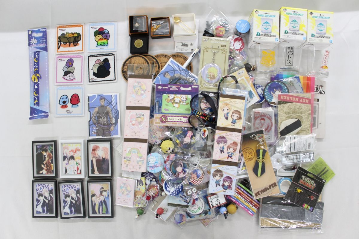 【やや傷や汚れあり】P00】B-PROJECT Bプロ 黒子のバスケ 黒バス 他 ラバーバンド アクリルコースター 他 まとめ大量グッズセット ...