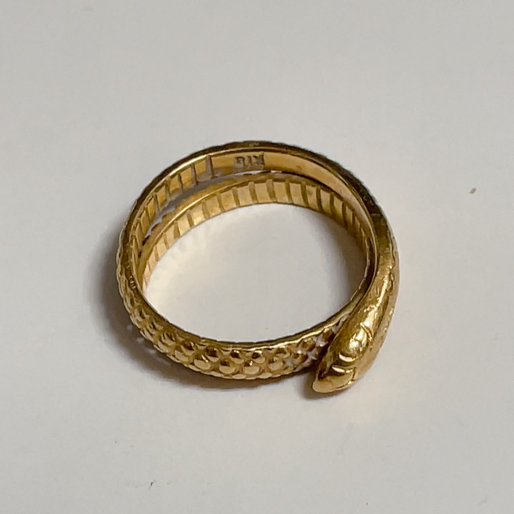 【目立った傷や汚れなし】送料無料 即決★スネークリング K18 刻印有 約3.74g 内径約14mm 約4号相当 蛇 18金 指輪の落札情報詳細 - ヤフオク落札価格検索 オークフリー