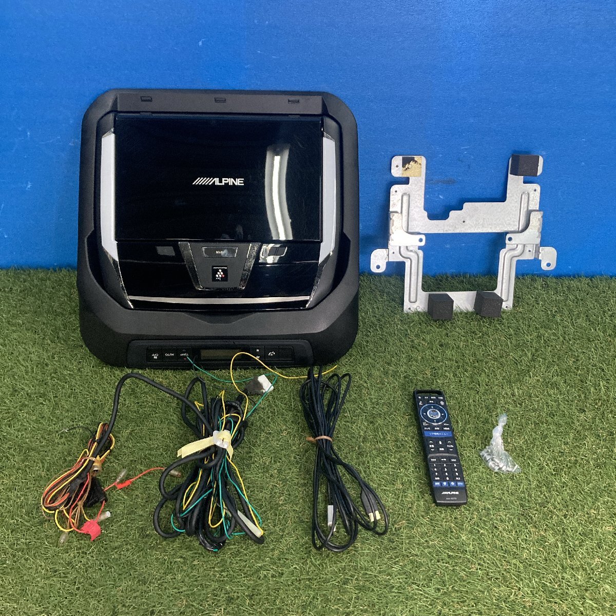 【やや傷や汚れあり】[24P05122C1] ALPINE アルパイン PXH12X-R-B 12.8インチ フリップダウンモニターの落札情報詳細 - Yahoo!オークション落札価格検索 ...