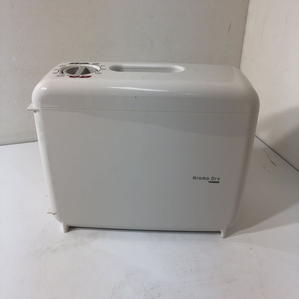 【やや傷や汚れあり】【11/24最終処分】TWINBIRD ツインバード さしこむだけのふとん乾燥機 FD-4149型 AAL0807大 ...