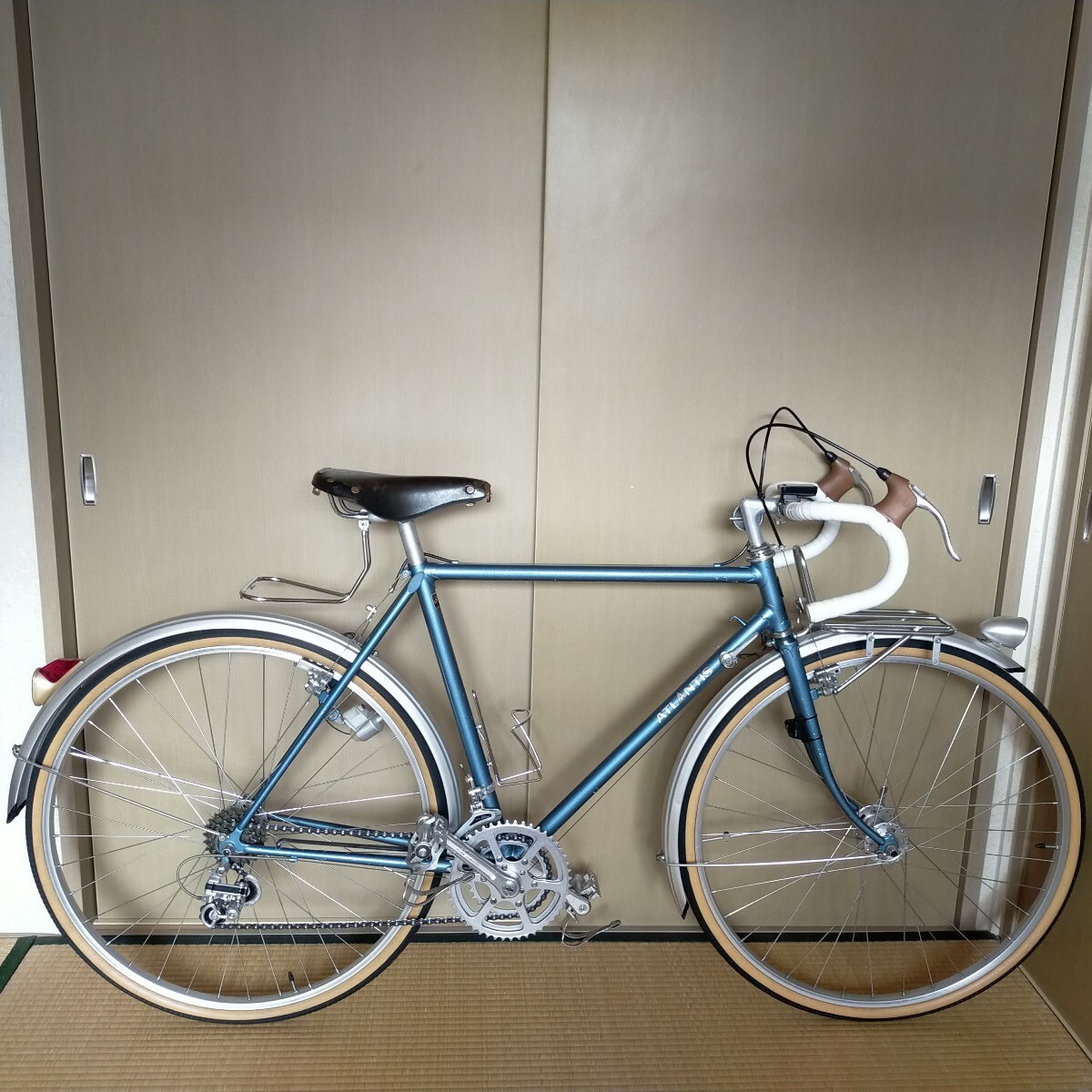 【やや傷や汚れあり】ブリジストン アトランティス ツーリング BRIDGESTONE ATLANTIS AT-520 1980年代 ビンテージ ランドナー 中古美品の落札情報詳細 ...